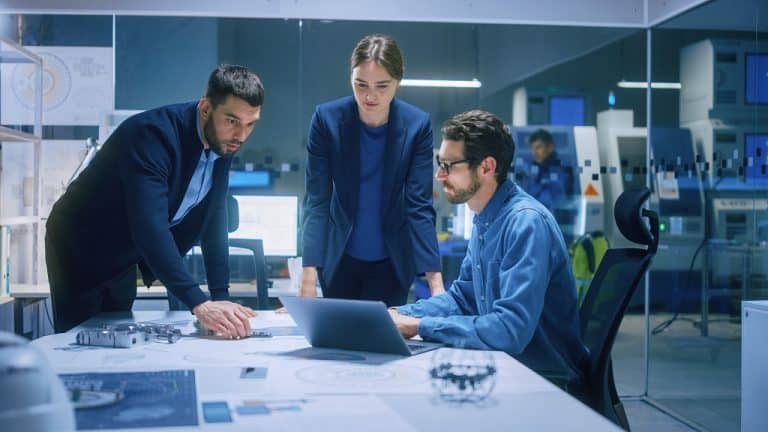 Gestión de licencias de software 101: ventajas, riesgos y buenas prácticas